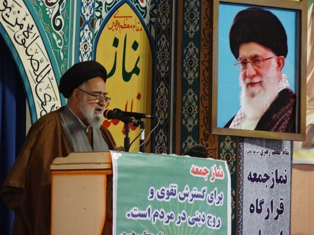 انتقاد امام جمعه یاسوج از کنار کشیدن حکام کشورهای عربی در زمینه حمایت